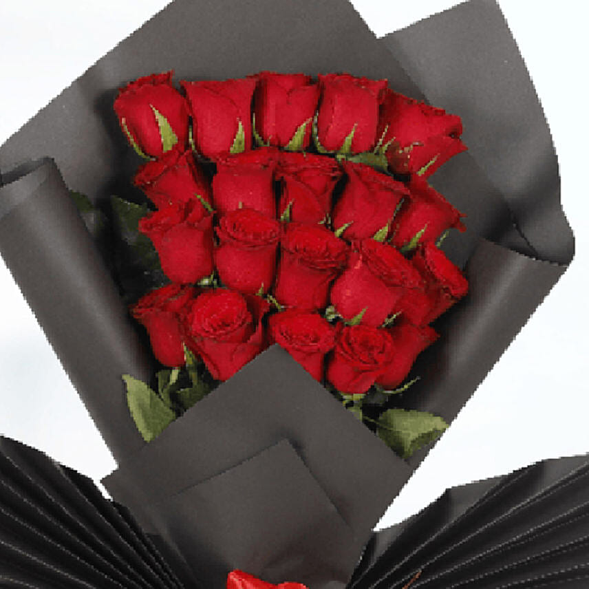 Online 20 Red Roses Butterfly Bouquet Gift Delivery in Qatar - FNP