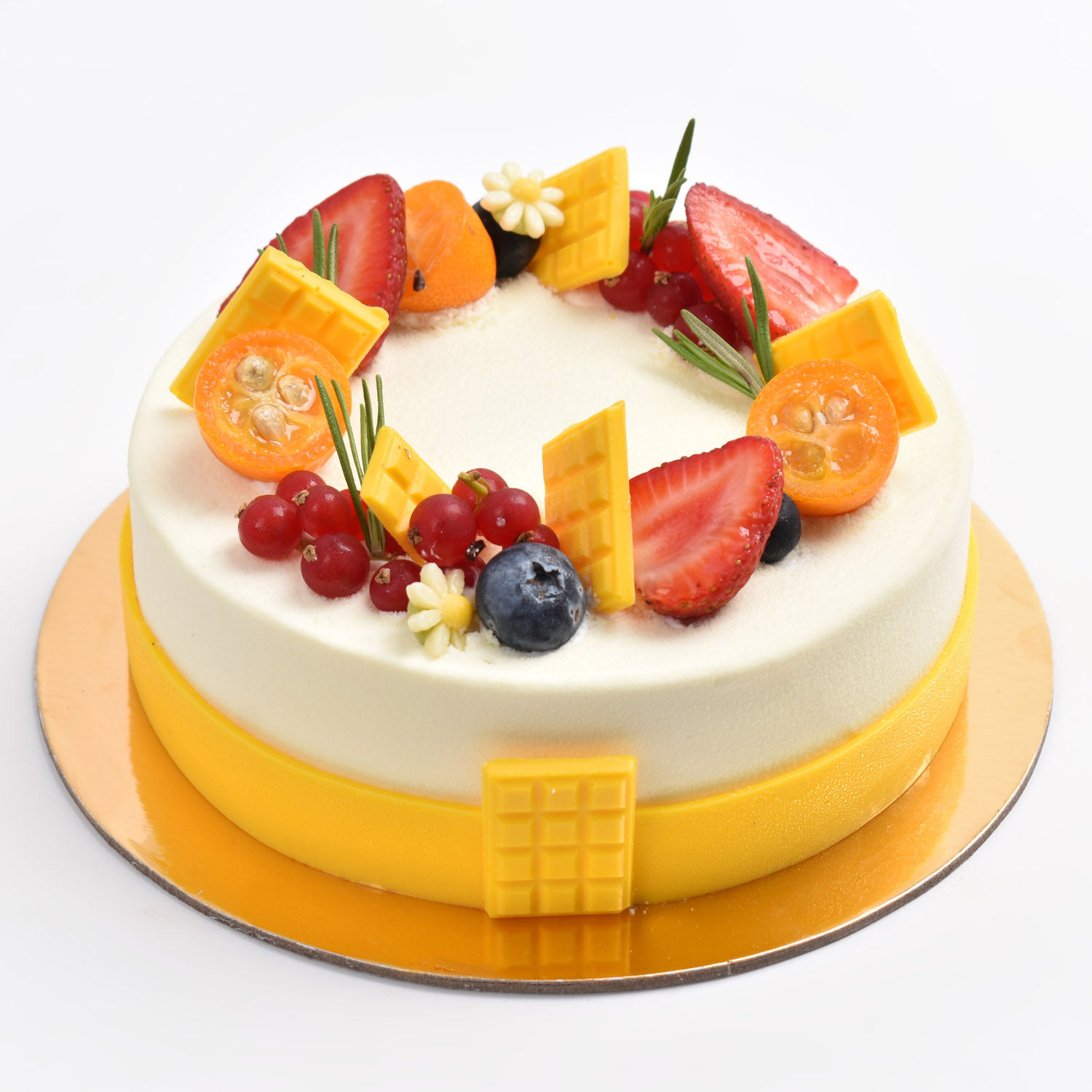 Online Yummy Vanilla Berry Delight Cake- Half Kg Gift Delivery in UAE - FNP