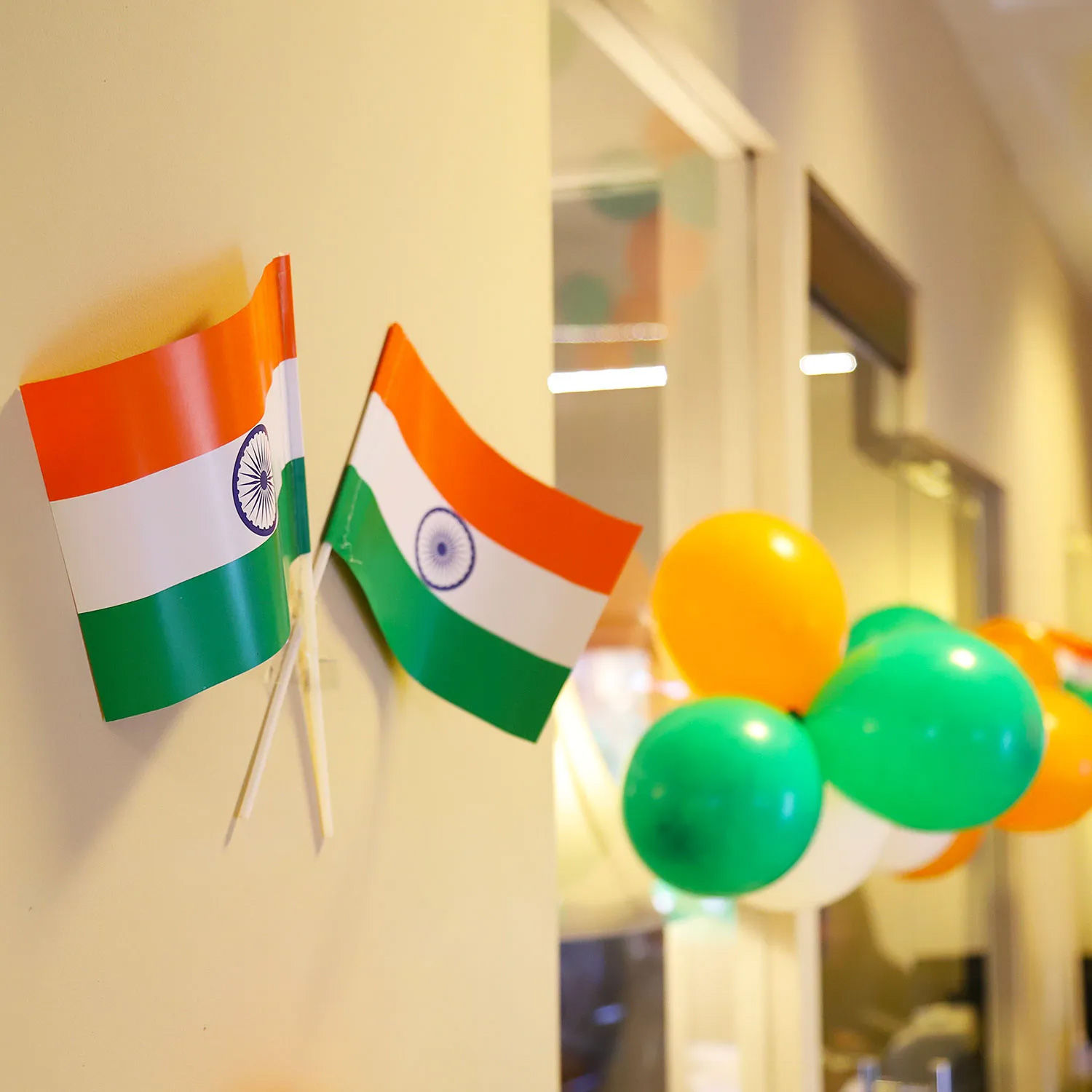 Online Indian Independence Day Decoration Gift Delivery in UAE - Ferns ...